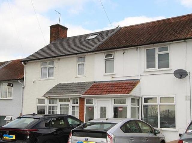 3 bedroom house in Edgware
