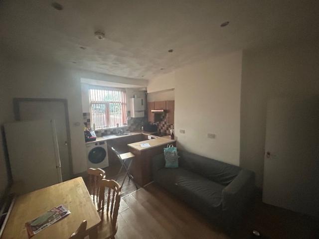 3 bedroom house in Fallowfield