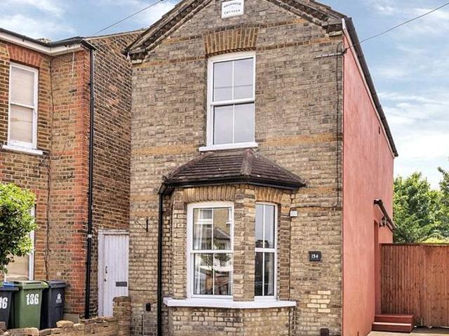 3 bedroom house in Kingston Upon Thames