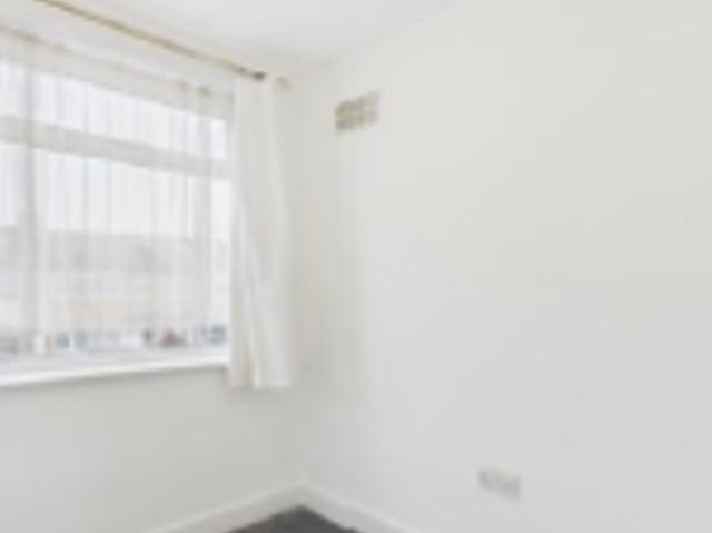 3 bedroom house in Harrow