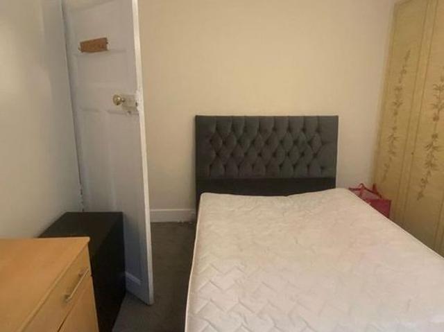3 bedroom house in Ilford