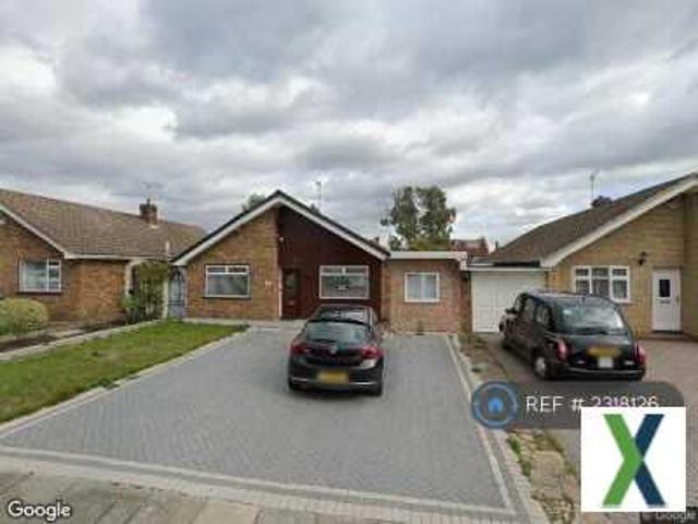 3 bedroom house in Oakley Park, Bexley, DA5 3 bed #2318126
