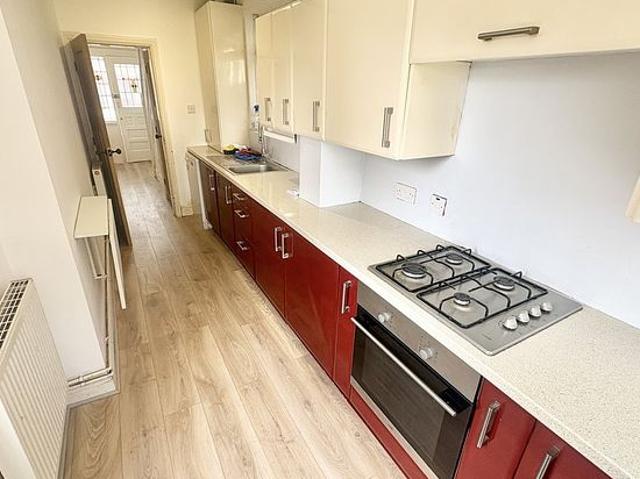 3 bedroom house in Oldbury