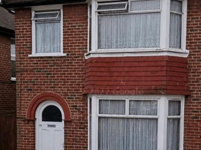 3 bedroom house in London