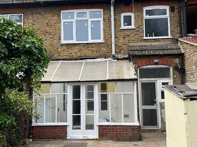 3 bedroom house in London