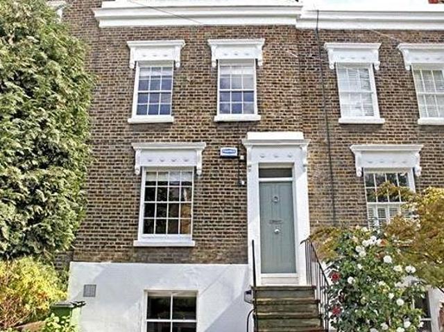 3 bedroom house in London