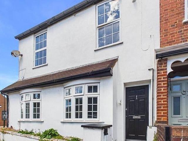 3 bedroom house in London