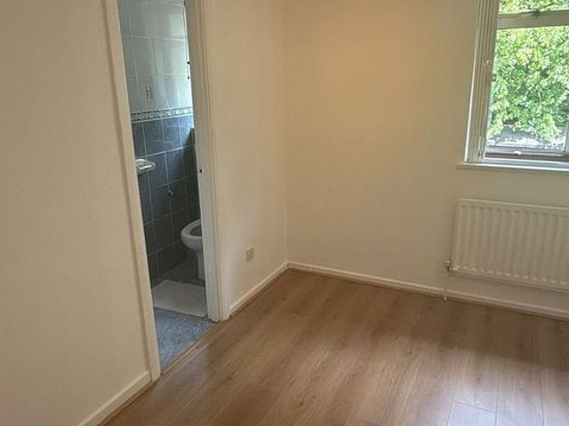 3 bedroom house in London