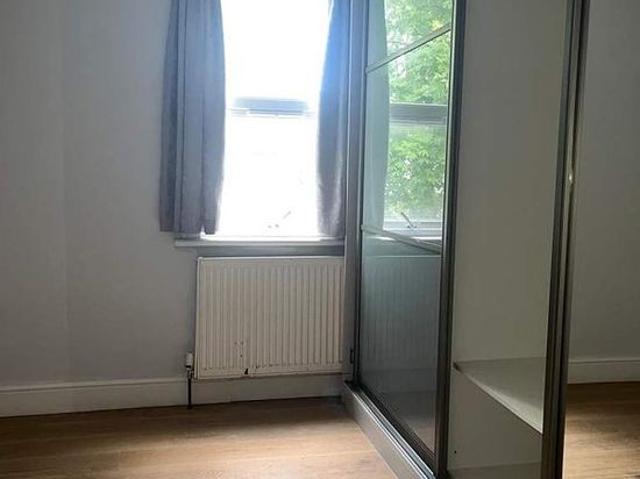 3 bedroom house in London