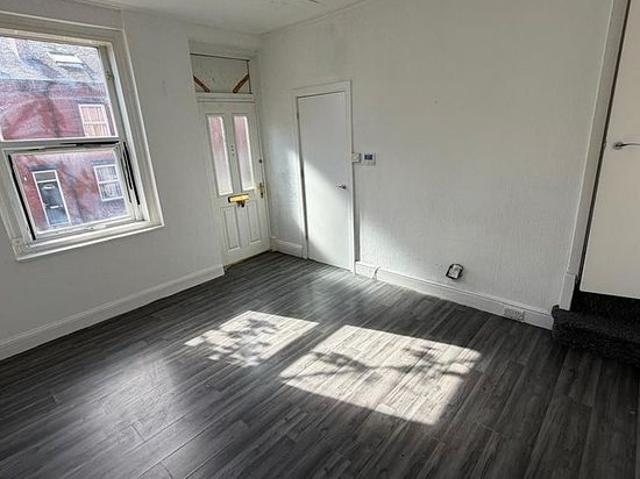 3 bedroom house in Leeds