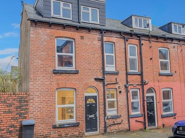 3 bedroom house in Leeds