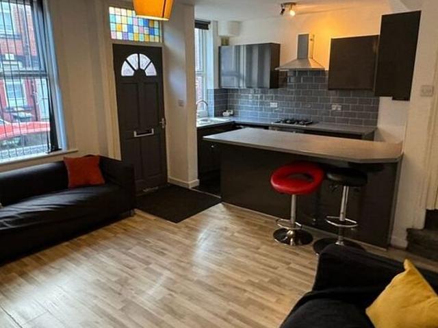 3 bedroom house in Leeds