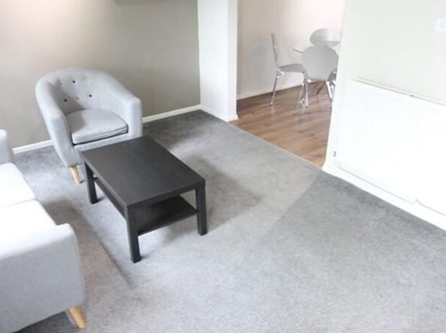 3 bedroom house in Leeds