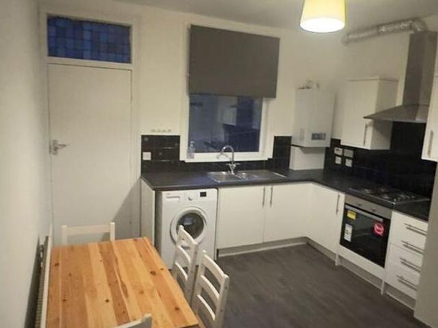 3 bedroom house in Leeds