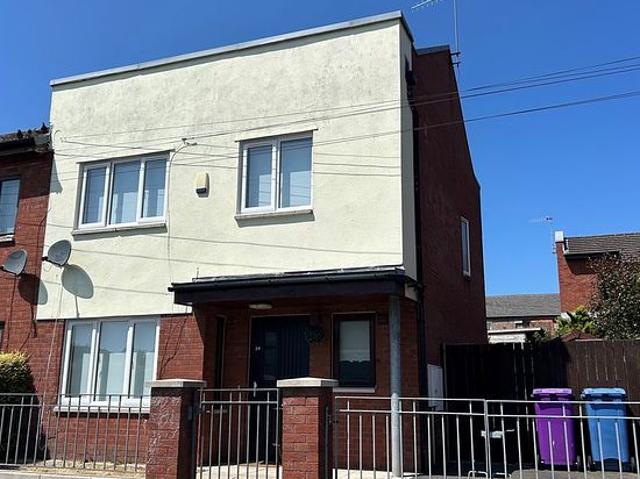 3 bedroom house in Liverpool