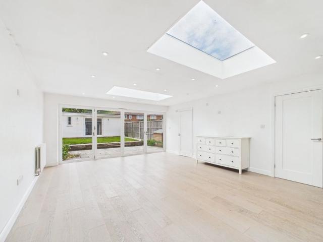3 bedroom House in Moordale Avenue, Bracknell