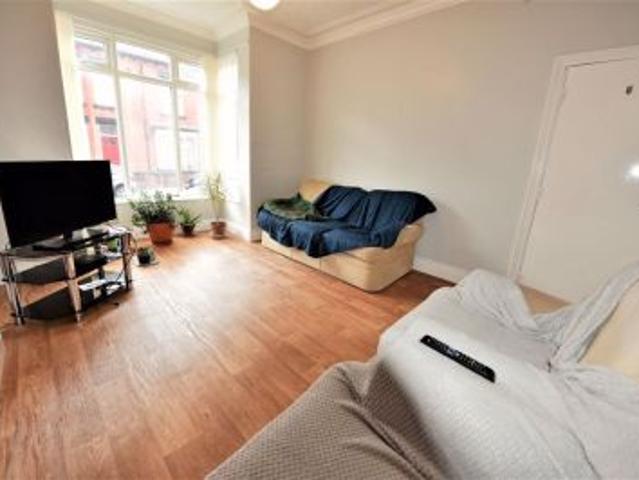 3 bedroom House in Norwood Place House Share, Leeds