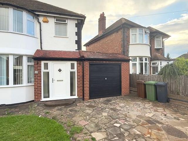 3 bedroom house in Solihull