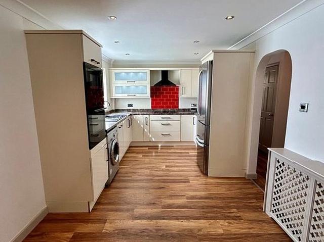 3 bedroom house in Sheffield