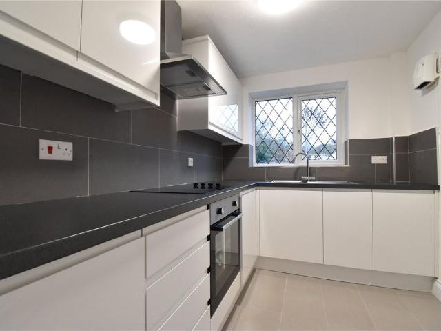 3 bedroom House in Statham Court, Bracknell