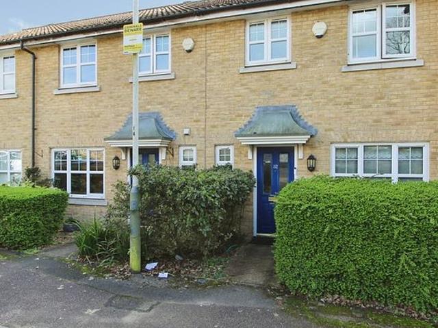 3 bedroom house in Pinner