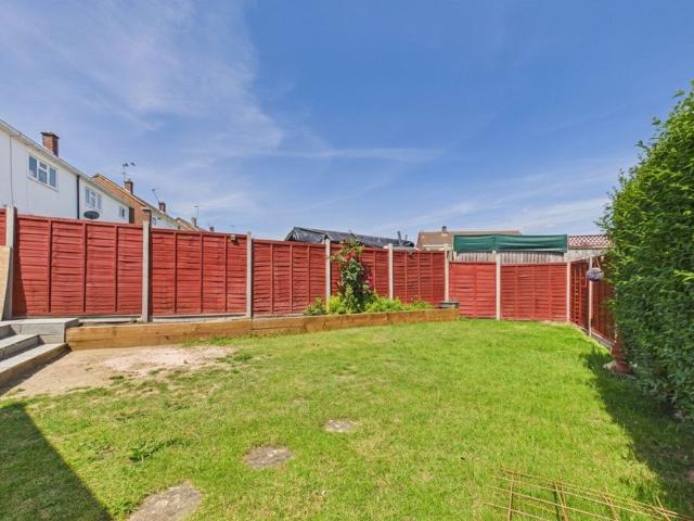 3 bedroom House in Queensway, Berkshire