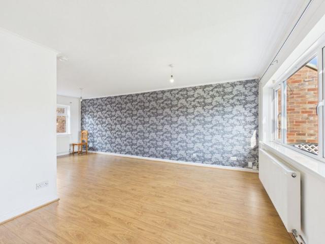 3 bedroom House in Welbeck Road, Maidenhead