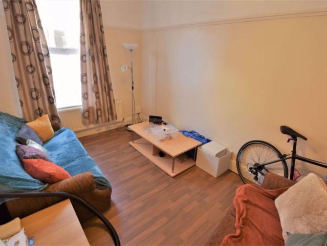 3 bedroom House in Welton Grove, Leeds