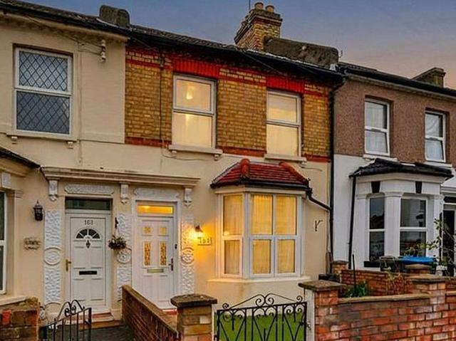 3 bedroom house in Thornton Heath