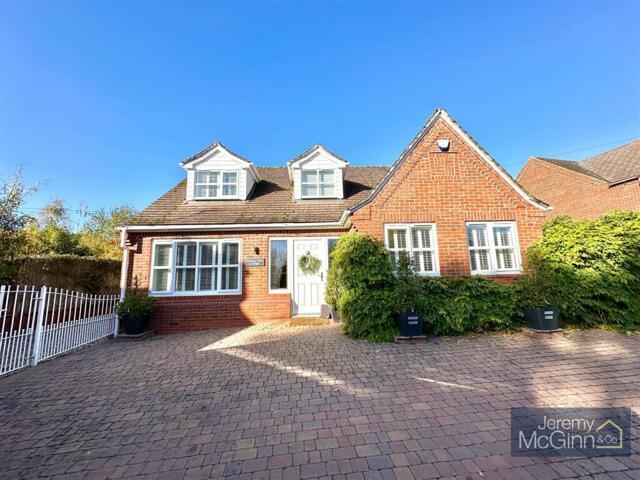 3 Bedroom House Inkberrow Inkberrow LS99237344