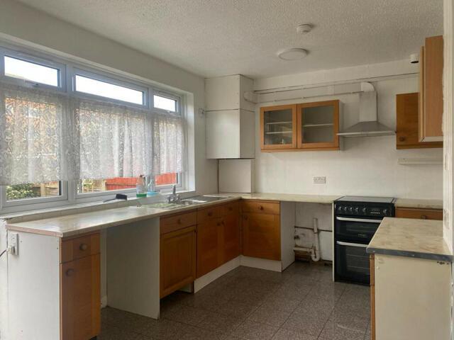 3 Bedroom House Ilford Great London 101910644