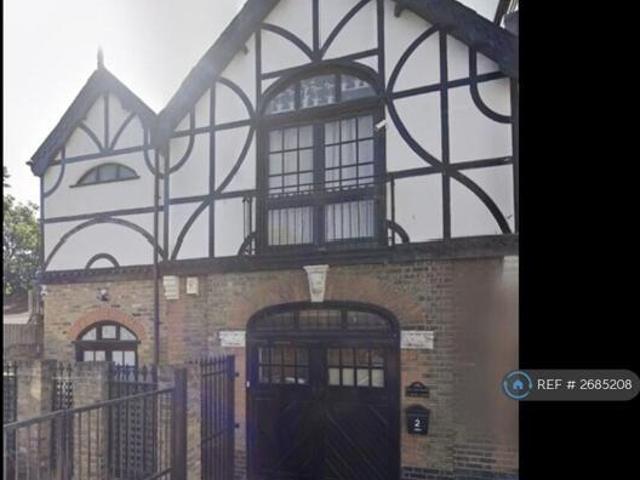 3 Bedroom House Ilford Great London LS100919834