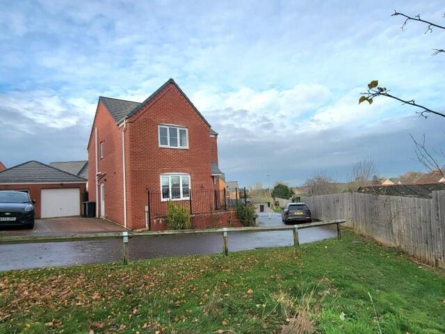 3 Bedroom House Ipswich Suffolk LS98477340