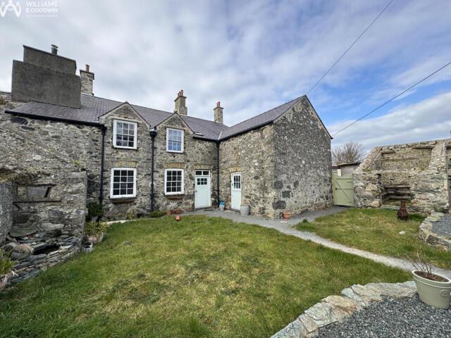 3 Bedroom House Isle Of Anglesey Isle Of Anglesey 101231659