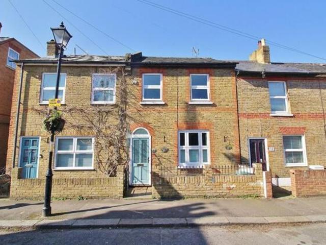 3 Bedroom House Isleworth Greater London 101677905