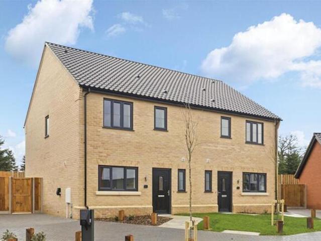 3 Bedroom House Jubilee Way Jubilee Way LS99688452