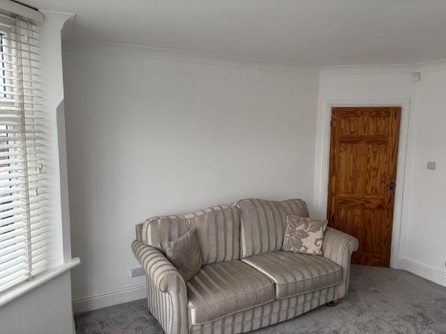 3 bedroom house on Moseley Avenue, Coventry, CV6 1HS