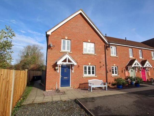 3 Bedroom House Oakington Oakington LS99735793