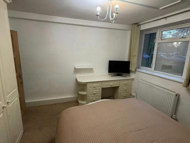 3 bedroom house of multiple occupation to rent