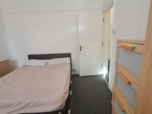 3 bedroom house of multiple occupation to rent