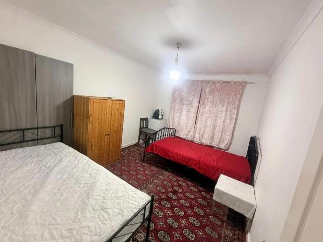 3 bedroom house of multiple occupation to rent