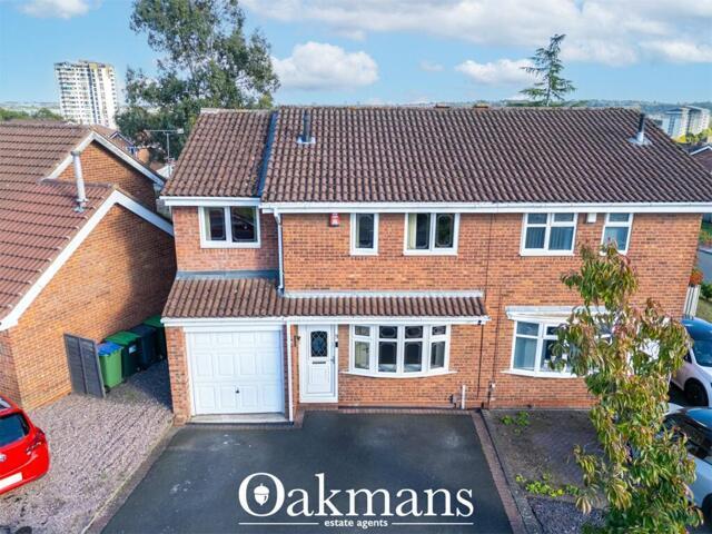 3 Bedroom House Oldbury Sandwell LS99688316