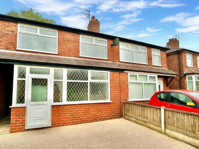3 Bedroom House Oldham Oldham 99092800