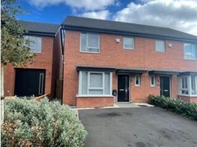 3 Bedroom House Oldham Oldham 100649309
