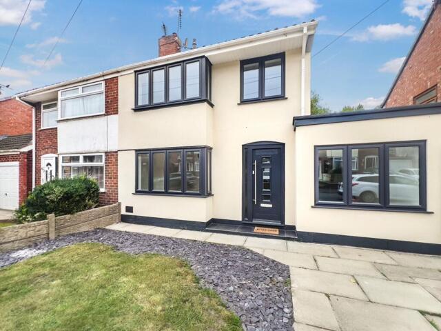 3 Bedroom House Ormskirk Lancashire 99808760