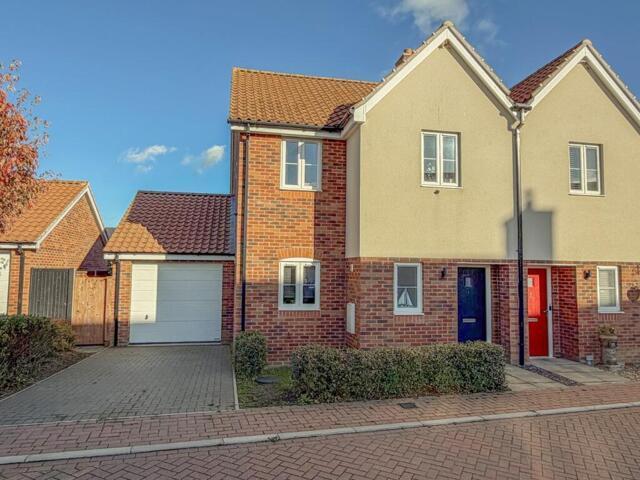 3 Bedroom House Otley Suffolk 101025271