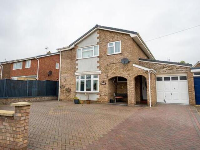 3 Bedroom House Oulton Suffolk 99161736