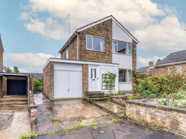 3 Bedroom House Oundle Northamptonshire LS98930015