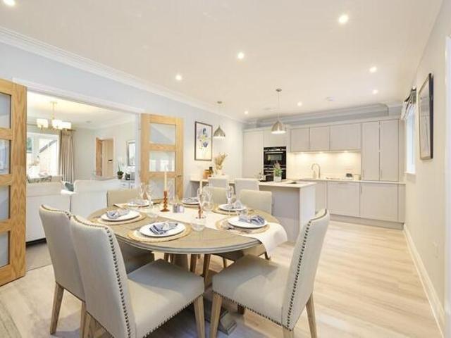 3 Bedroom House Oxfordshire Oxfordshire 100398537