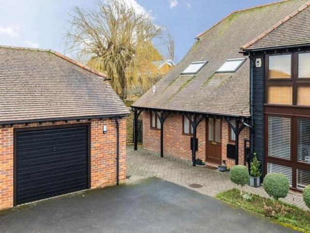 3 Bedroom House Oxfordshire Oxfordshire LS101025966